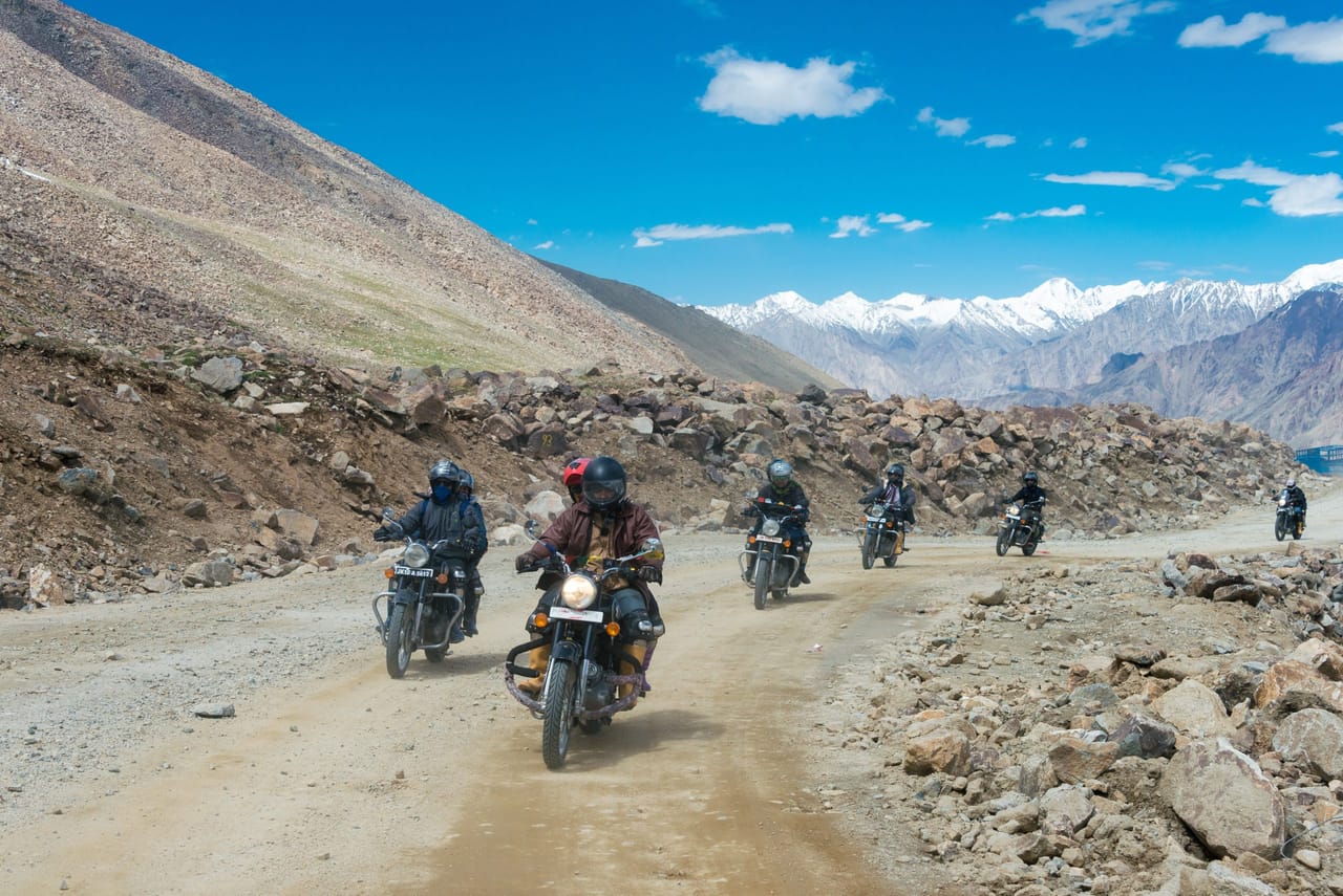 How to Reach Ladakh: By Air, Road, and Bike – Best Travel Routes