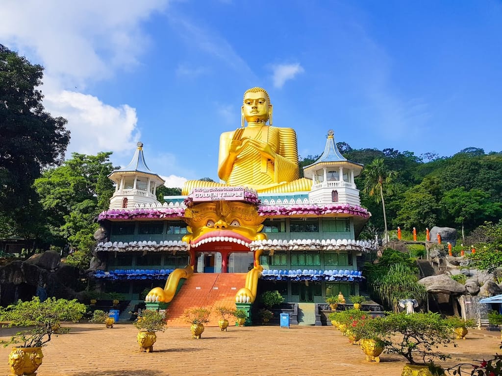 12 Famous Buddhist Temples in Sri Lanka You Must Visit