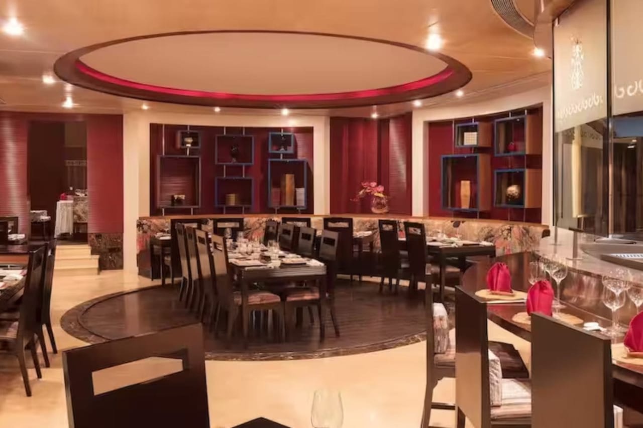 8 Noida Top Restaurants: A Foodie's Paradise