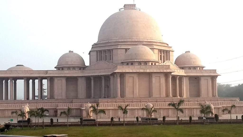 Top 16 Things to Do in Noida
