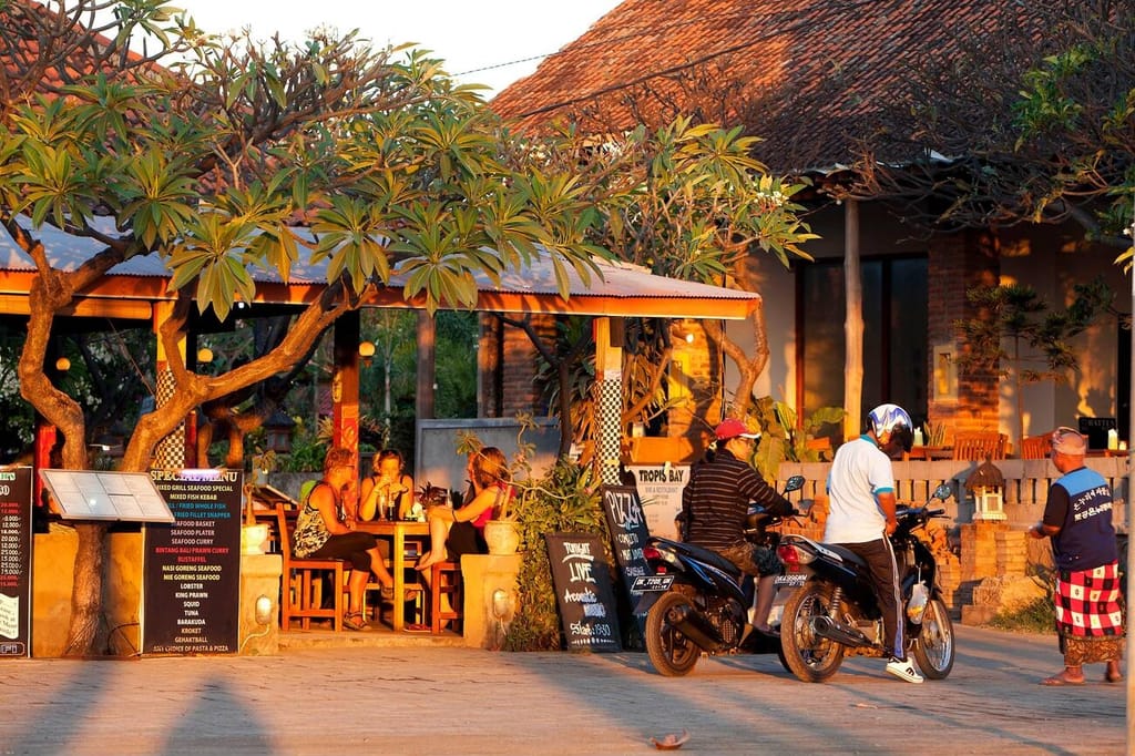 15 Famous Unique Cafes Around the World