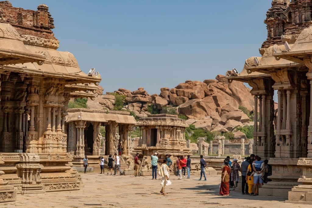 Romantic Road Trips In India For Couples: Ignite Your Passion