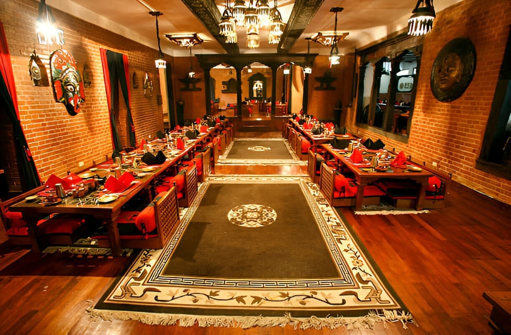 7 Best Restaurants in Lucknow: A Local's Guide