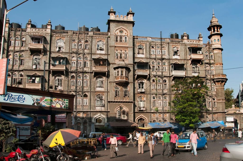 Colaba Causeway The Iconic Shopping Space Of Mumbai