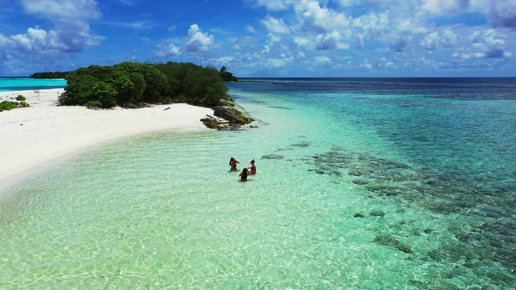 Maldives Fulhadhoo Island: A Place That Needs Attention!