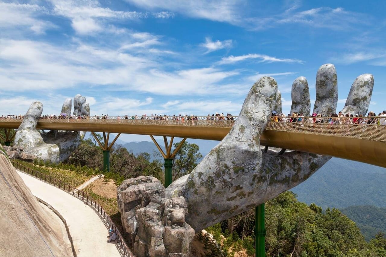 World’s Most Unusual Bridges: Guide to Man-Made Wonders