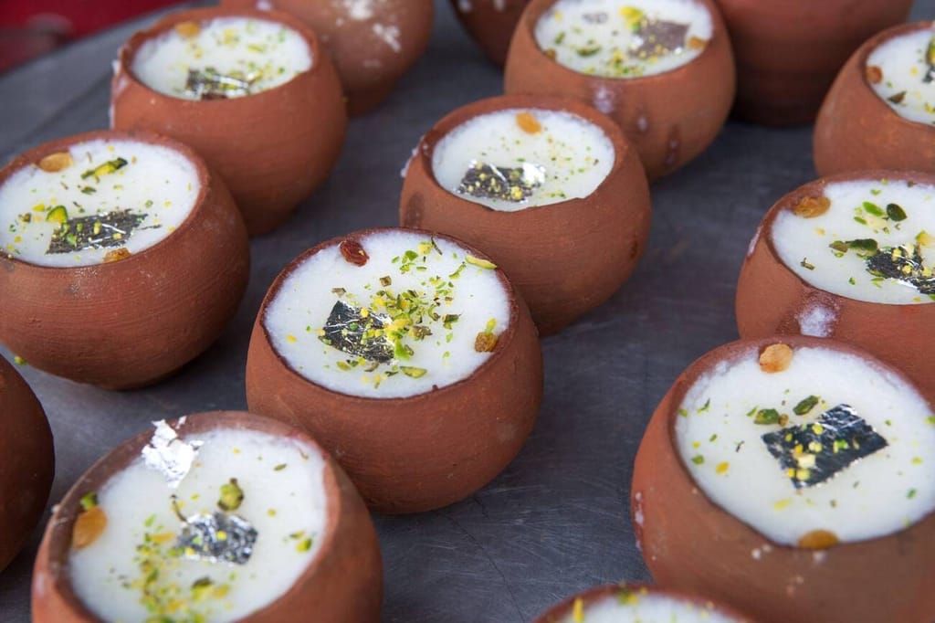 15+ Local Food In Varanasi: Complete Guide for 2026