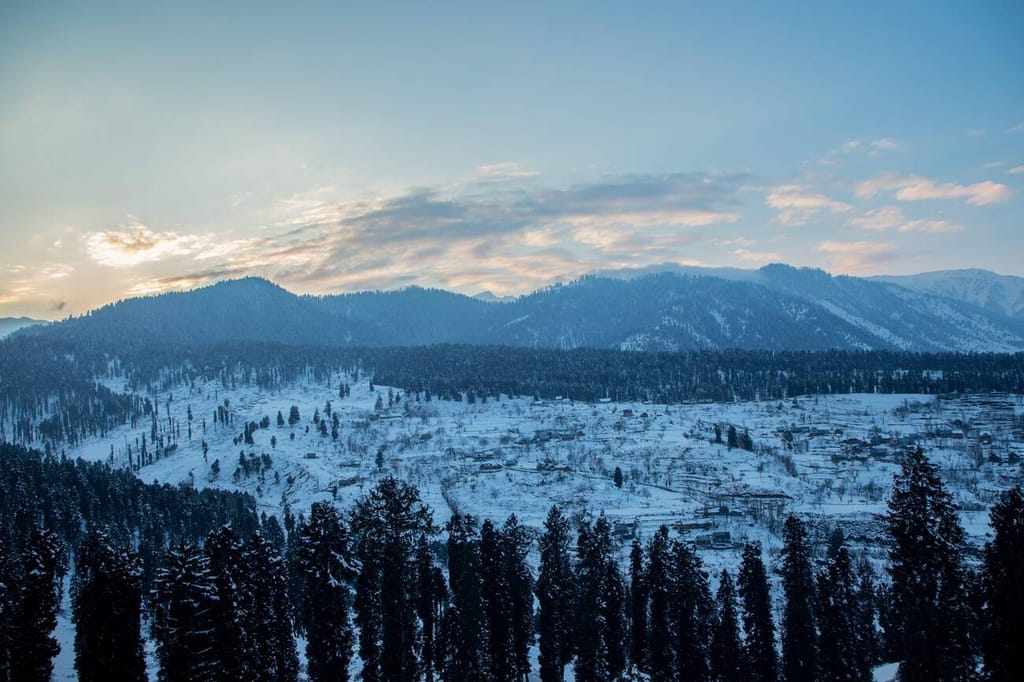 Doodhpathri in Kashmir: The Serene Meadows of Milk