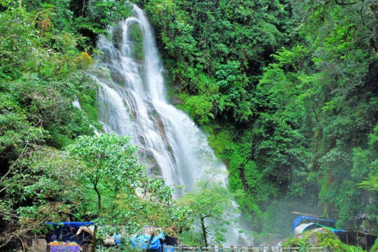 12+ Best Places to Visit in Pelling: Your Complete Travel Guide