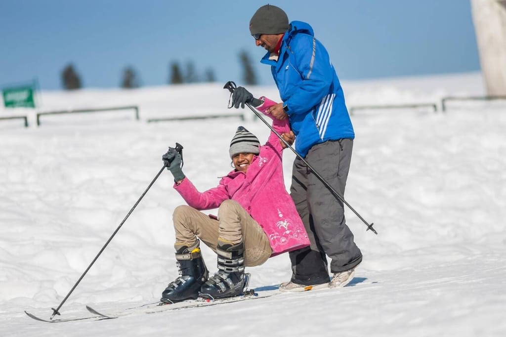 Gulmarg Snowboarding: Best Trails for All Skill Levels
