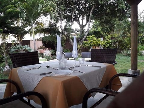 Top 20 Places To Eat In Mauritius: Best Local Recommendations!