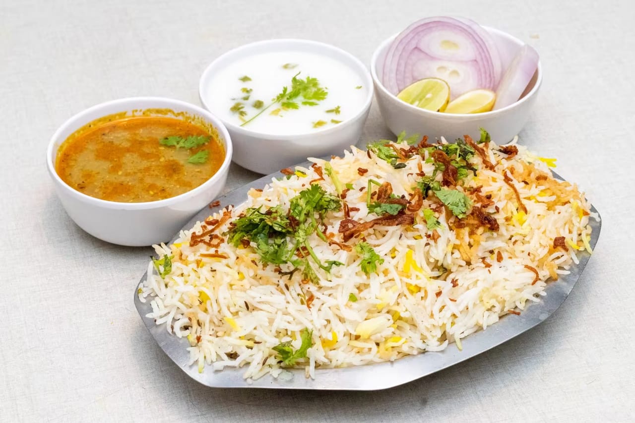 15+ Best Street Food In Hyderabad: A Complete Guide For Foodies