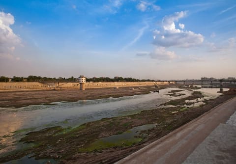 Sabarmati Riverfront: A Guide to Ahmedabad's Best Spot!