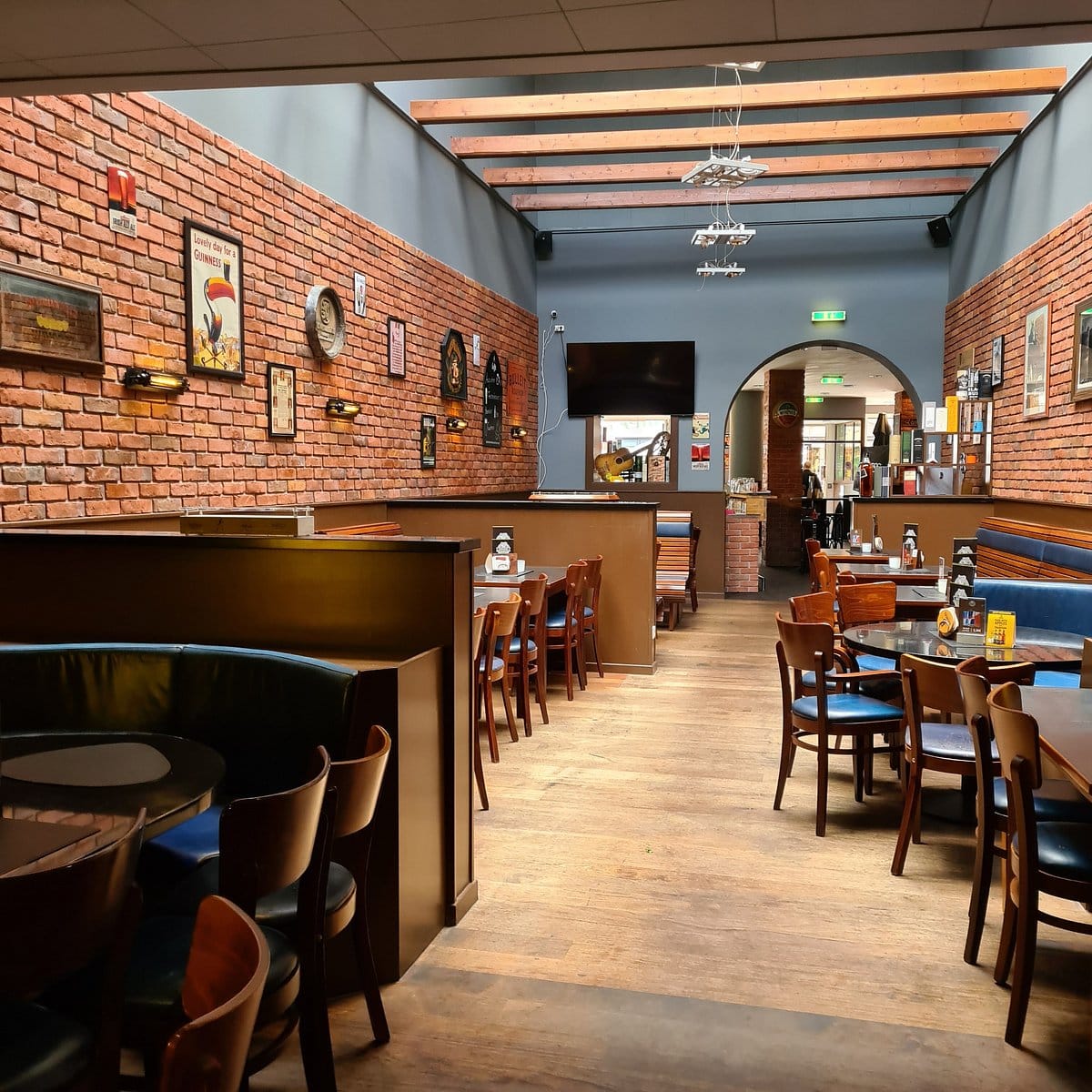 16 Lively Party Places In Baku: Best Nightclubs, Bars, Lounges