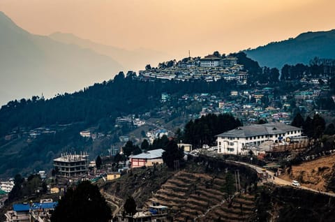 Best Travel Guide to 10 Amazing Places to Visit Near Itanagar