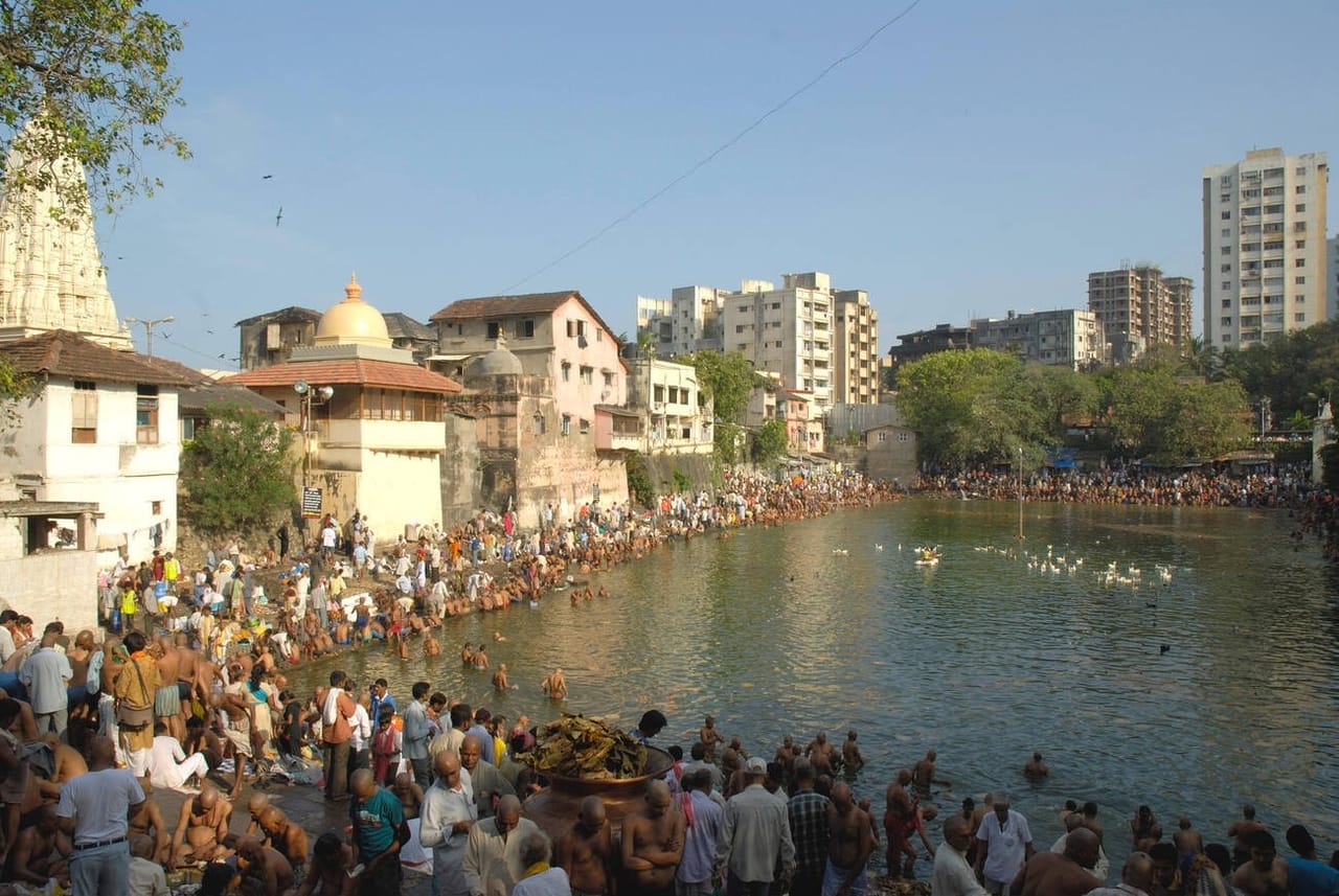 Explore Mumbai’s Historic Water Tank: The Banganga Tank