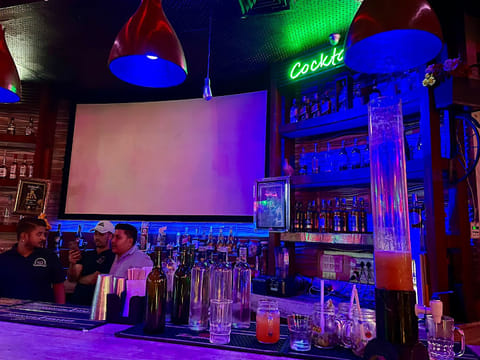 20 Exciting Places to Visit in Gurgaon at Night: Best Guide!