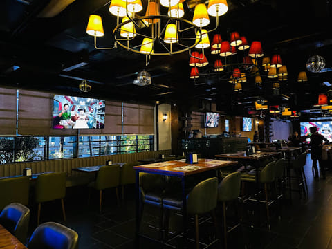 20 Exciting Places to Visit in Gurgaon at Night: Best Guide!