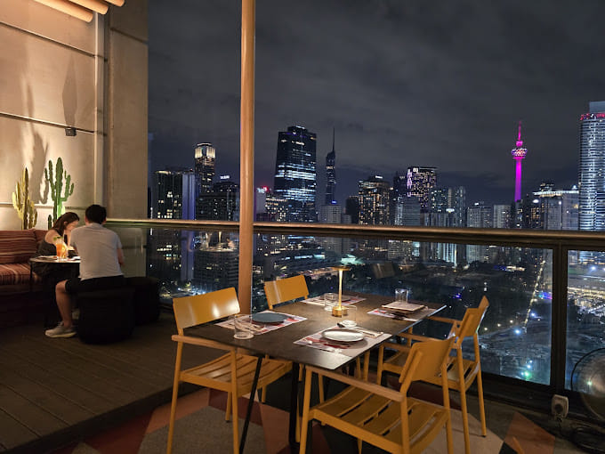 15 Popular Places for Sky Dining in Kuala Lumpur!