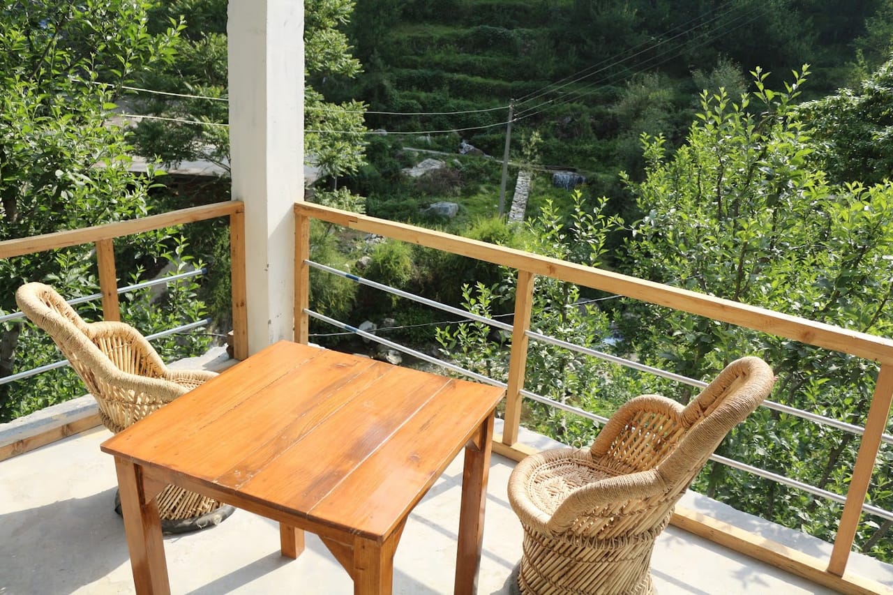 10 Best Cafes in Jibhi to Explore on Your Trip!