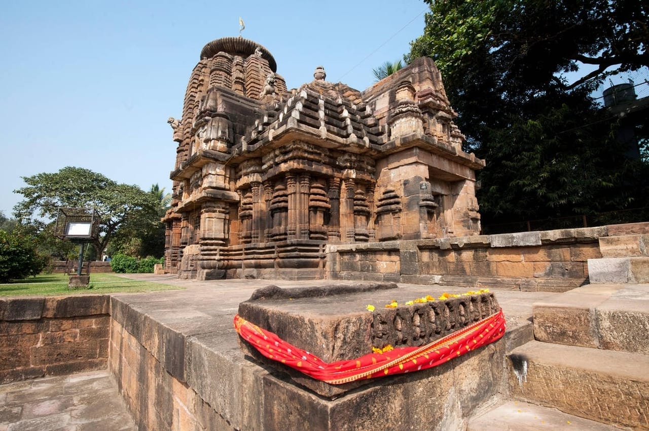 Top 32 Places to Visit in Guwahati: An Ultimate Guide for Every Traveller