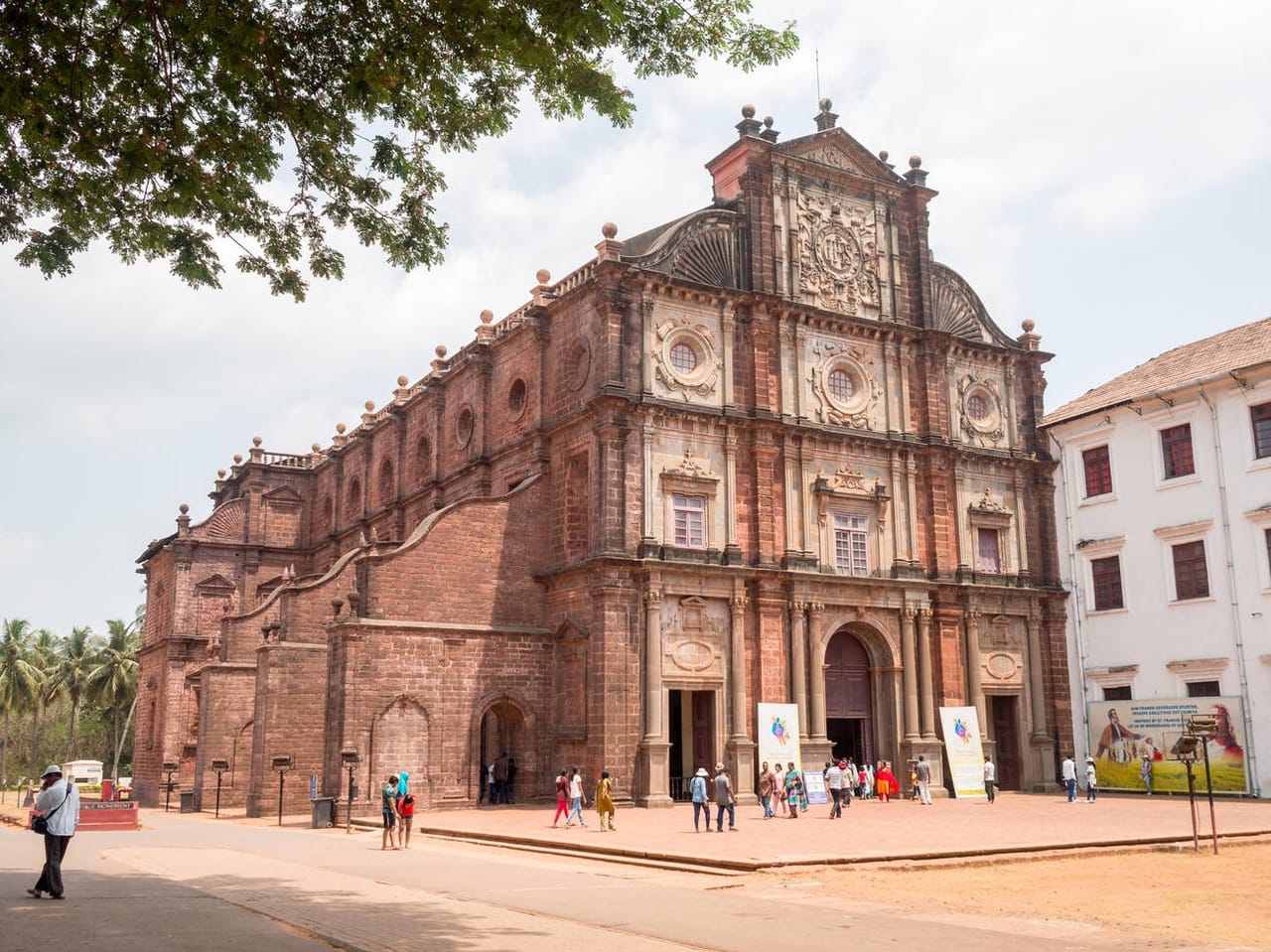 Basilica of Bom Jesus Goa: 400-Year-Old Iconic Church in Goa