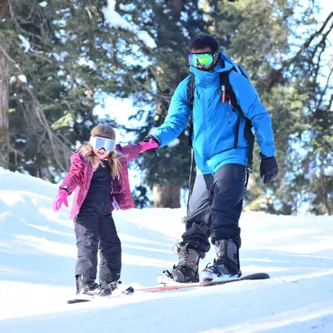 Ultimate Guide to Top Places For Snowboarding And Skiing In Kashmir