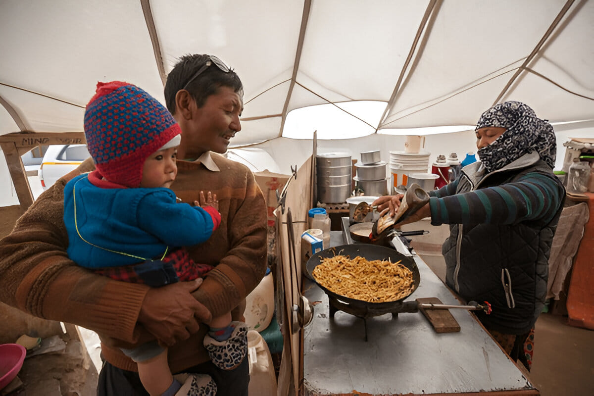 13 Delicious Local Food in Ladakh You Need to Taste!
