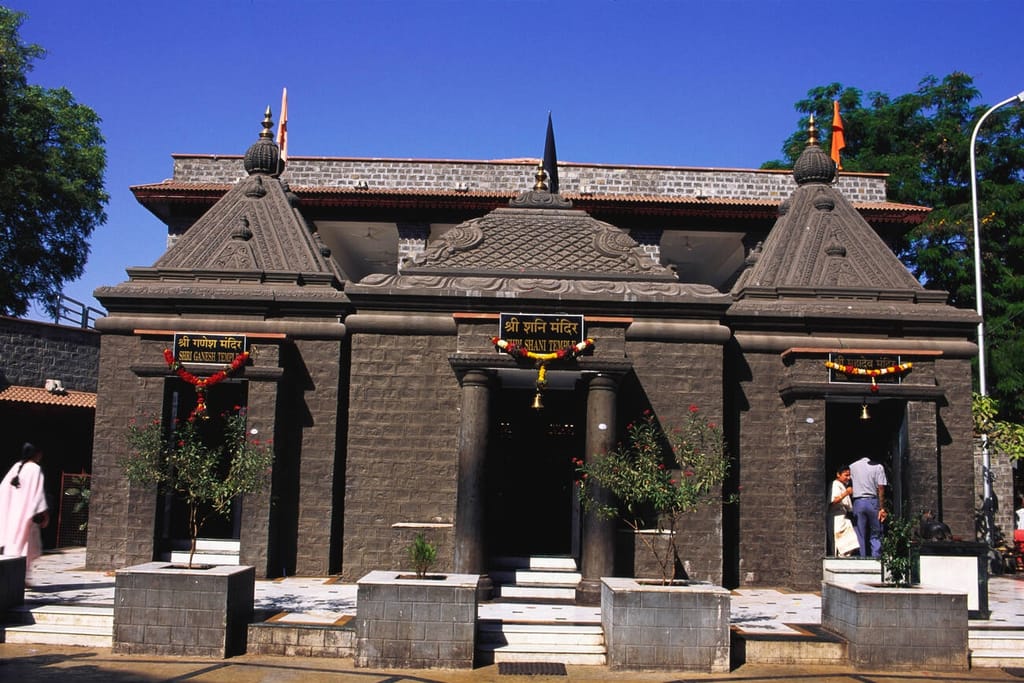 Shani Shignapur Temple Ahmednagar: Complete Information