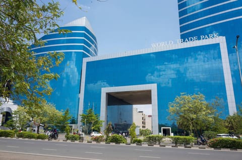 World Trade Park Jaipur - Complete Shopping Mall Guide | Best Stores