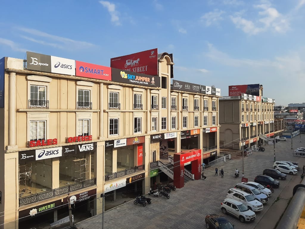 World Trade Park Jaipur - Complete Shopping Mall Guide | Best Stores