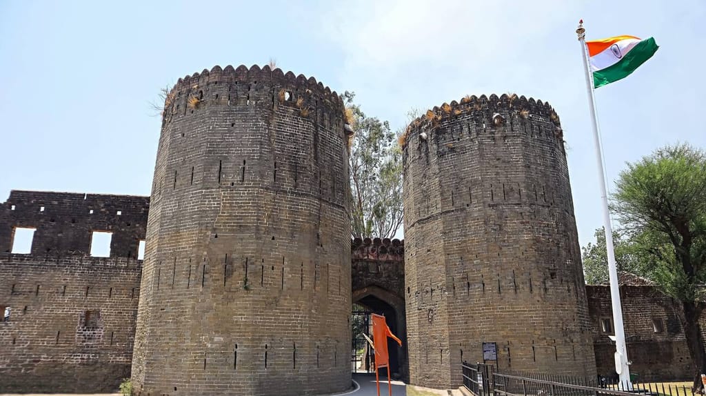 Explore Pathankot: Best Tourist Spots, How to Reach, and More