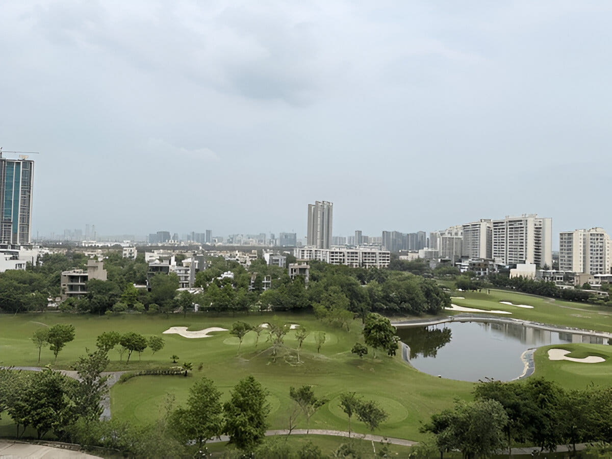 20 Popular Places to Visit in Noida - Parks, Malls & Landmarks