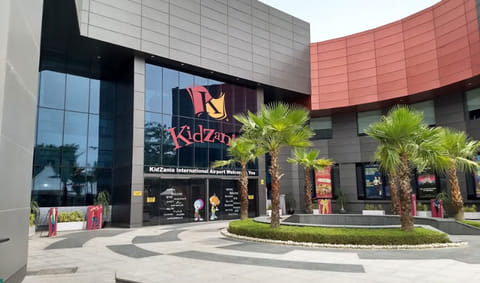 20 Popular Places to Visit in Noida - Parks, Malls & Landmarks