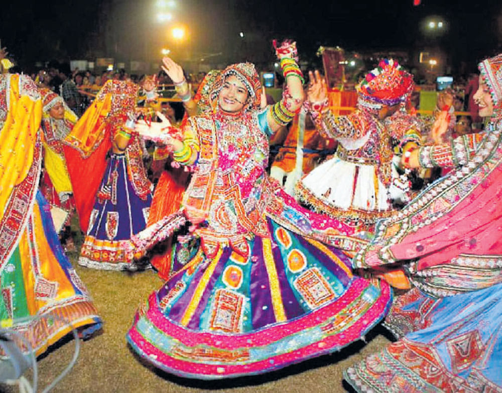 15 Amazing Dandiya Nights In Delhi 2025 | Venues & More!