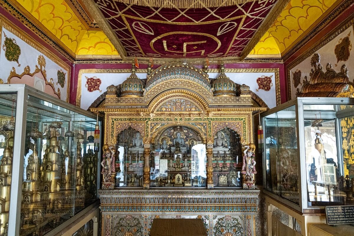 Sri Digambar Jain Lal Mandir (2026) All You Need To Know