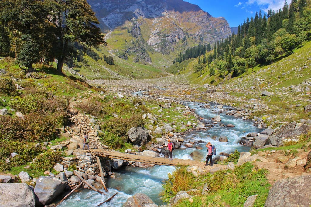 Chandratal Trek: Explore the Moon Lake in Spiti (2026 Guide)