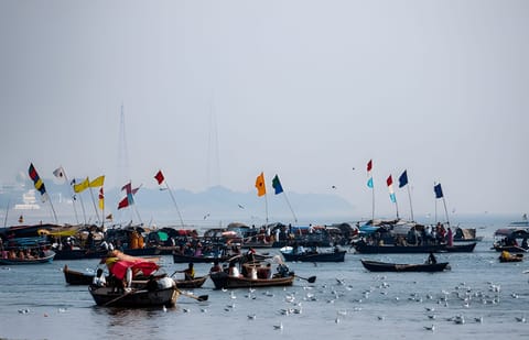 Triveni Sangam Prayagraj – Aarti Timings, How to Reach, and More