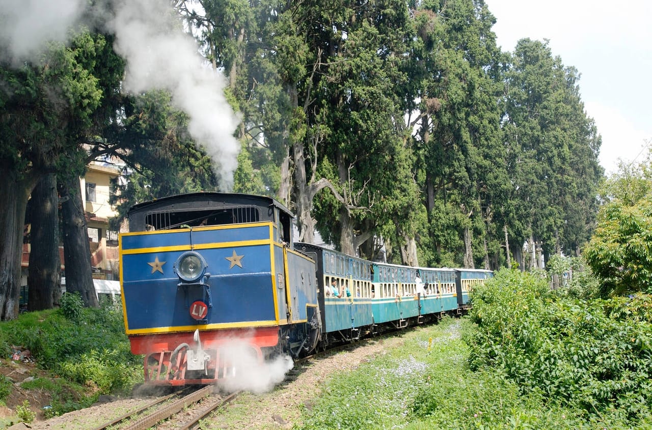 20 Best Places to Visit in Ooty - Ultimate Travel Guide