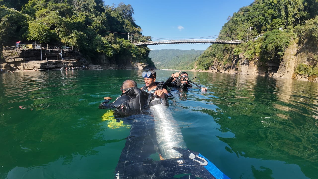 Umngot River in Meghalaya: Best Time, How to Reach, and Tips
