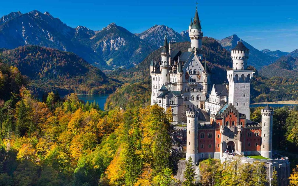 30 Most Beautiful Castles in Europe You Can Visit in 2026