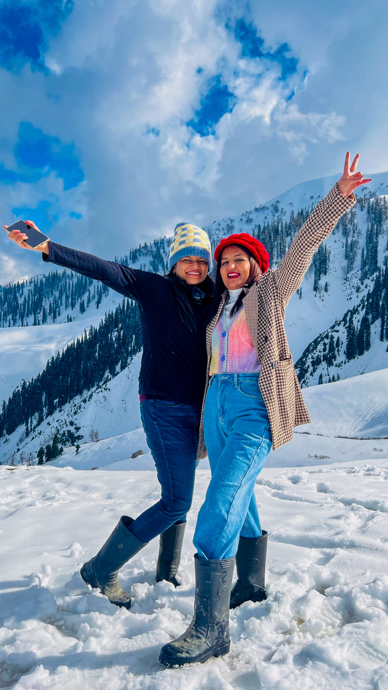 WanderOn: Coolest Global Travel Community - Book Your Trip Now!